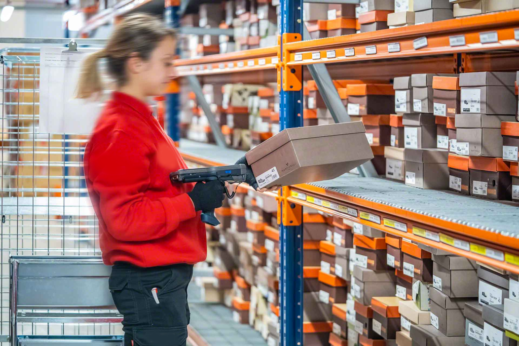 Logistica. - Transporte y Logistica M & S Spa.